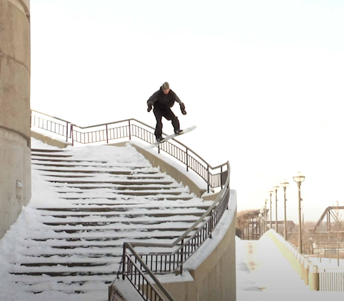 FALL IN PLACE | THE DUSTBOX – King Snow